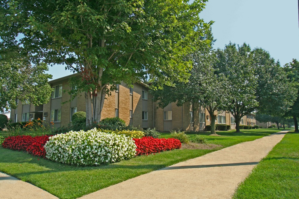 Photo Gallery – Dearborn West Apartments